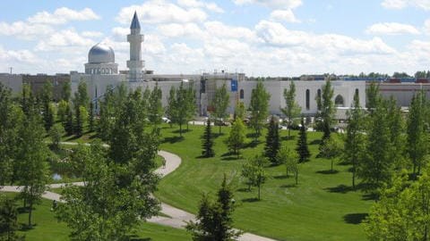 Une grande mosquée dans la prairie | Radio-Canada