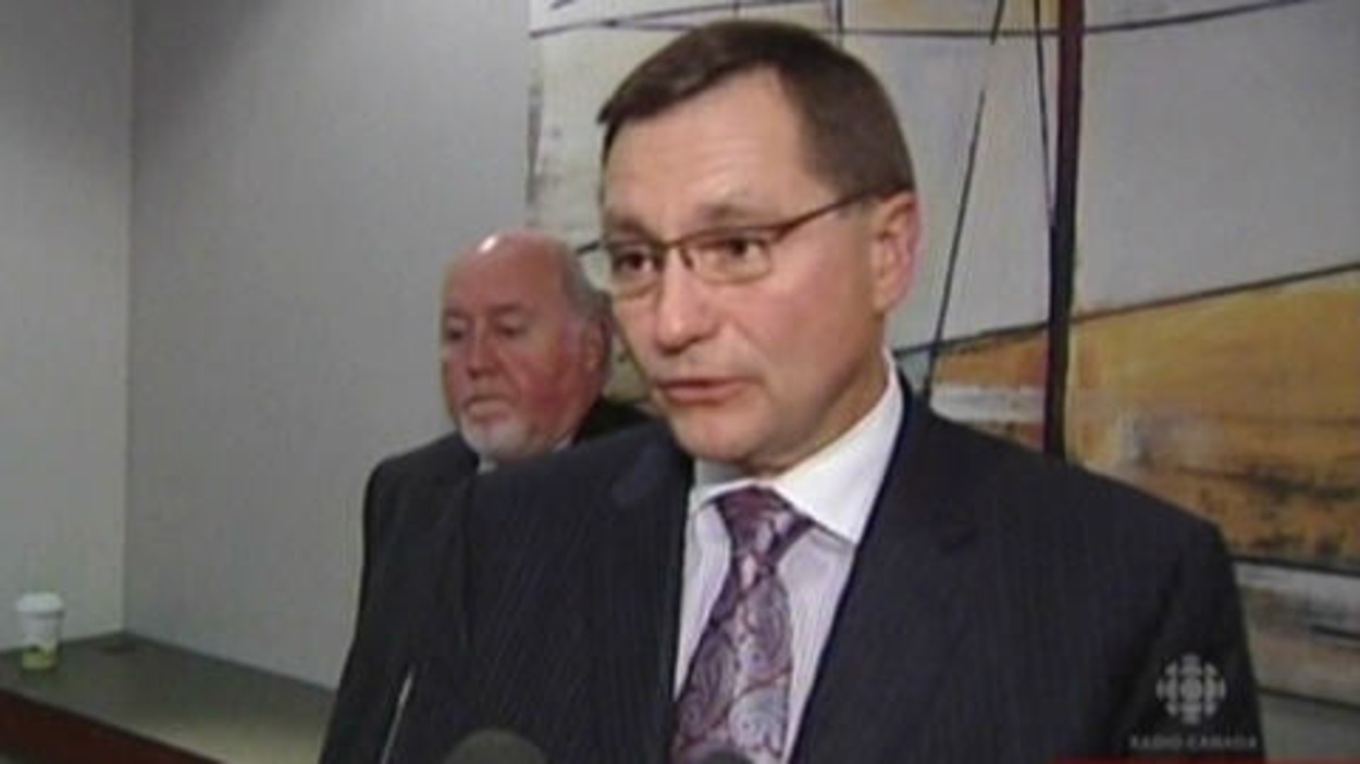 Ted Morton appuie Stelmach | Radio-Canada