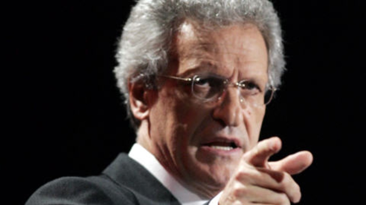 Joe Volpe lance la première pierre | Radio-Canada