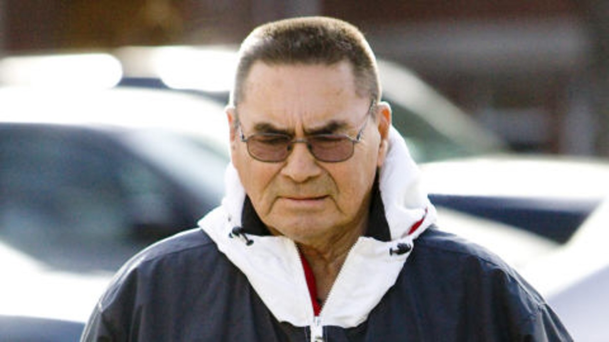 Ahenakew non coupable | Radio-Canada