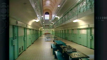 Les agents correctionnels améliorent leur sort | Radio-Canada