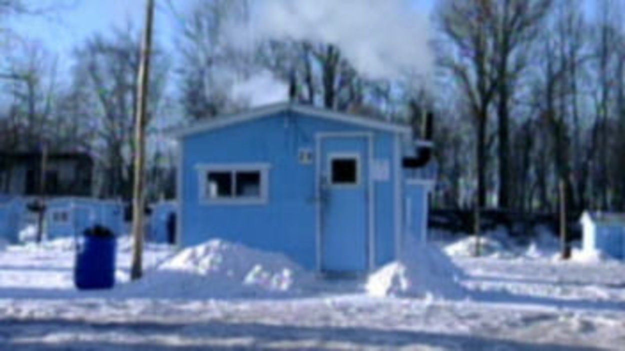 La saison de la pêche aux poulamons s'ouvre | Radio-Canada