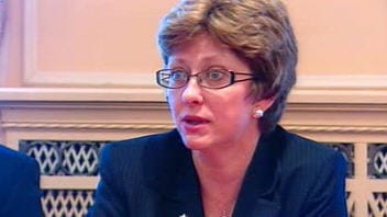 Finley fustige la proposition libérale | Radio-Canada