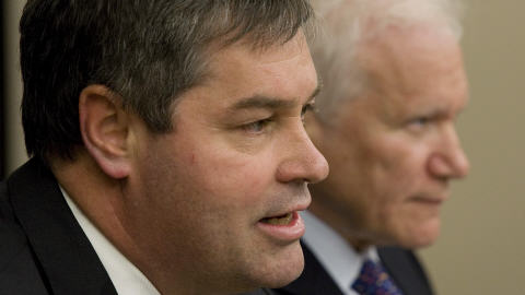 2100 tests à reprendre | Radio-Canada