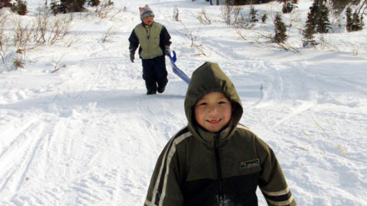 Ne pas oublier les enfants autochtones | Radio-Canada