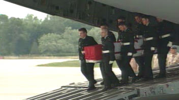 Une autre triste cérémonie | Radio-Canada