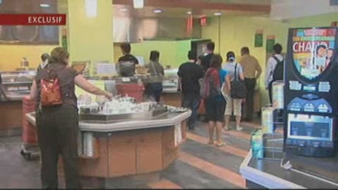 Les étudiants prennent le contrôle de la cafétéria | Radio-Canada