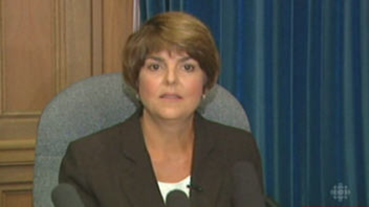 Carole James n'a pas l'intention de démissionner | Radio-Canada