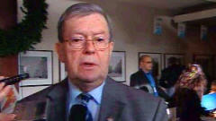 Le Québec doit signer la Constitution | Radio-Canada