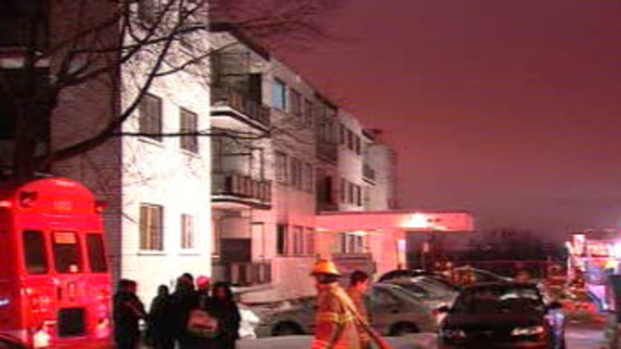 Un homme brûlé dans un incendie | Radio-Canada