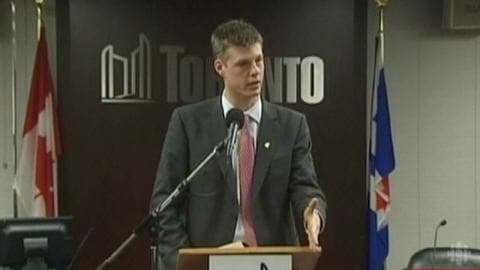 Adam Giambrone admet des écarts de conduite | Radio-Canada