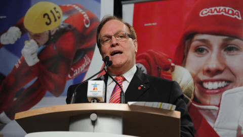 Aubut forme son équipe | Radio-Canada