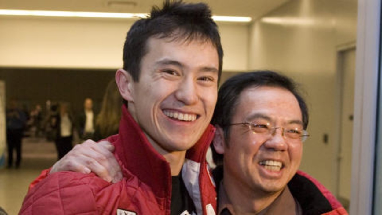 Patrick Chan accueilli en héros | Radio-Canada