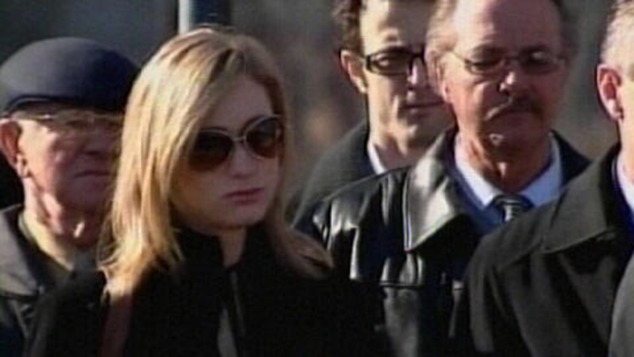 Une cérémonie empreinte de sobriété | Radio-Canada