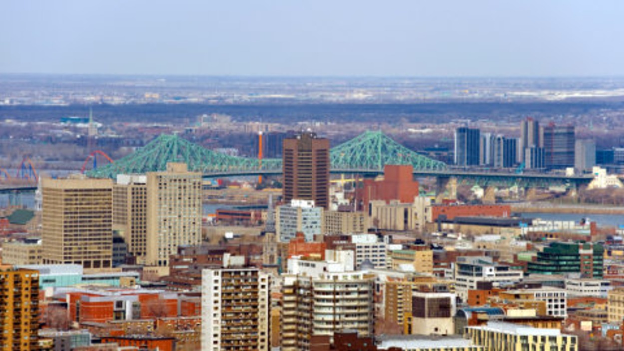 Montréal s'anglicise, dit Pierre Curzi | Radio-Canada