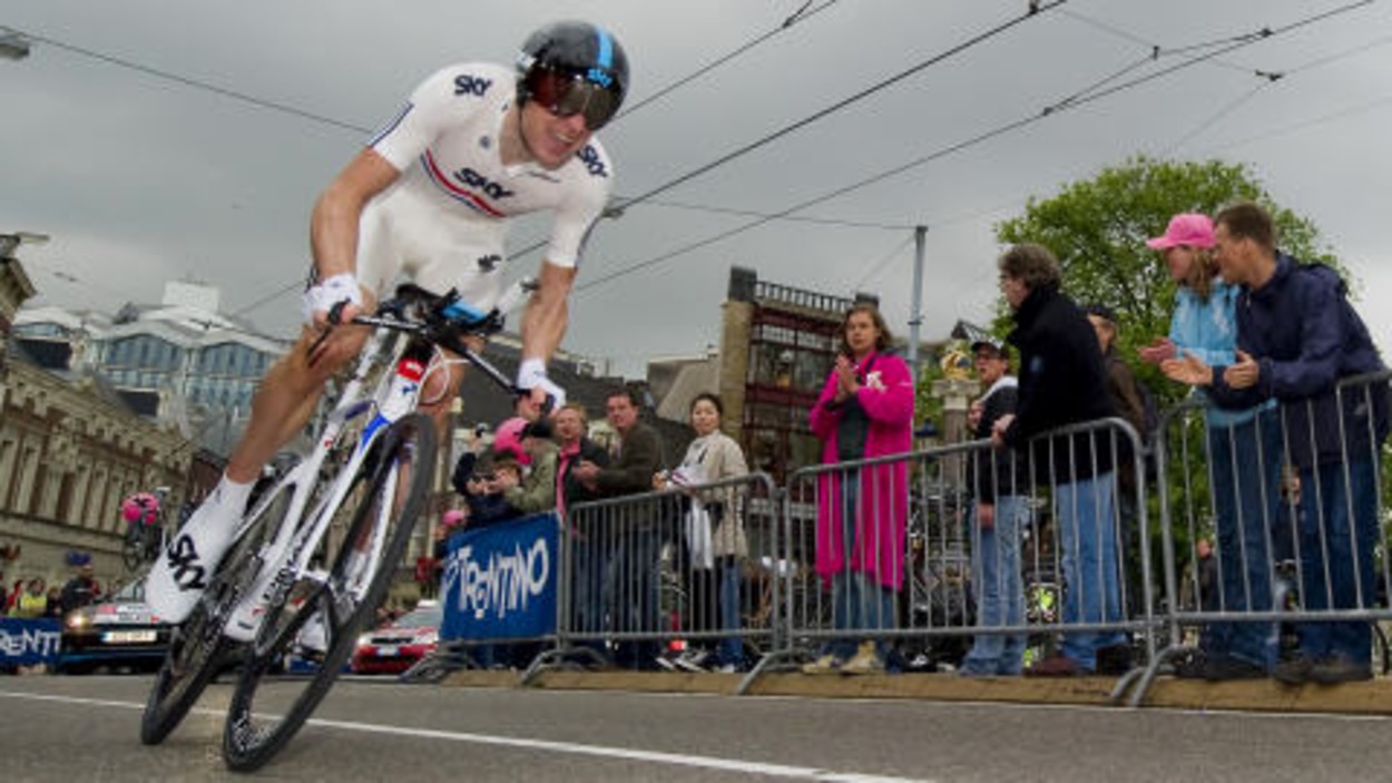 Wiggins s'habille en rose | Radio-Canada