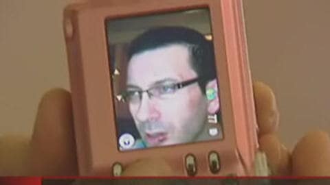 Un préposé frappe un patient | Radio-Canada