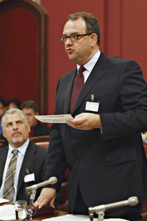 Bruno Fortier réclame 1,2 million $ | Radio-Canada