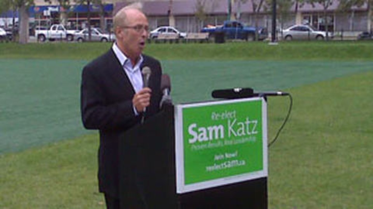 Sam Katz promet l'embauche de policiers | Radio-Canada