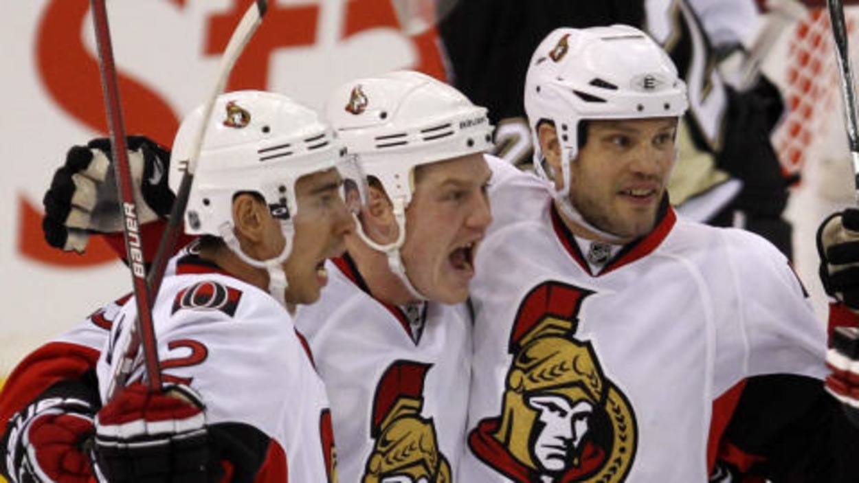 Kelly à Boston, Voros à Toronto | Radio-Canada