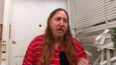 Un militant contre le racisme attaqué chez lui | Radio-Canada