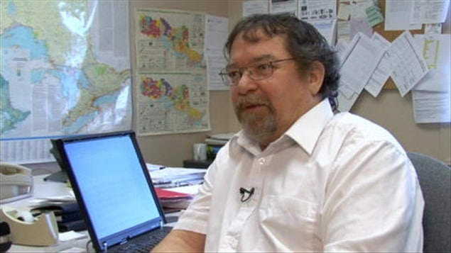 Queen’s Park accueille froidement les changements au serment d ...