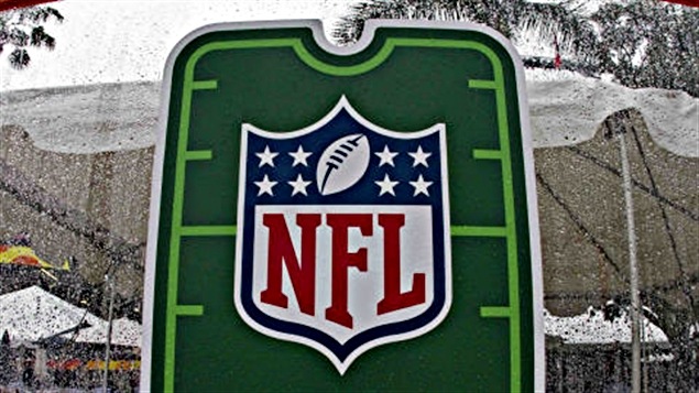 125 joueurs poursuivent la NFL | Radio-Canada