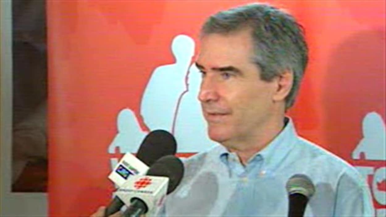 Michael Ignatieff en mode pré-électoral | Radio-Canada