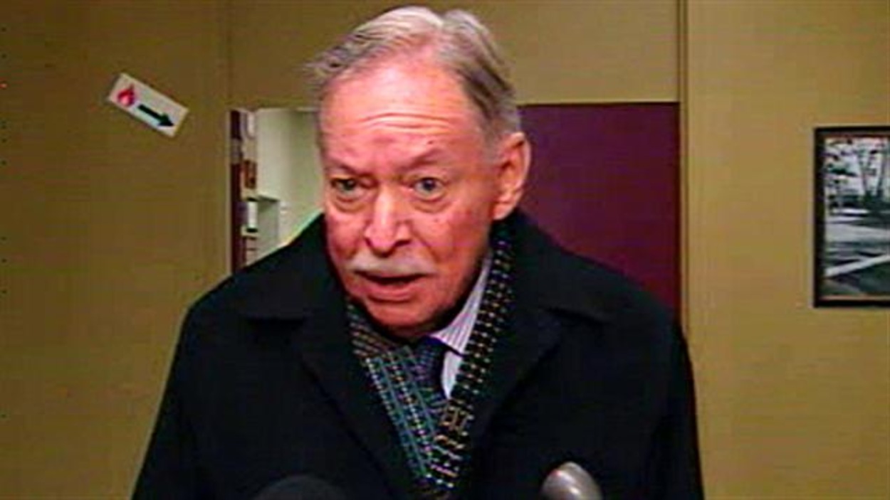 Parizeau s'en prend à la direction du PQ | Radio-Canada