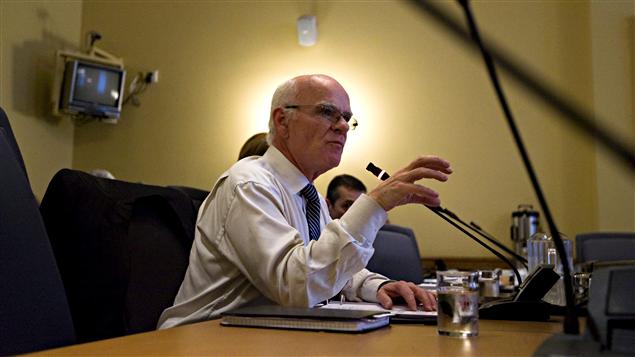 Un salaire qui demeure inexpliqué | Radio-Canada