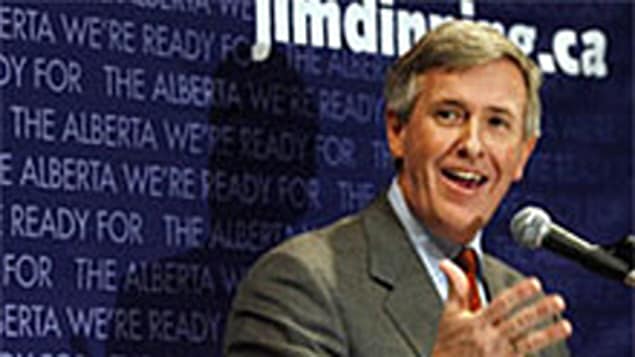 Jim Dinning ne souhaite pas remplacer Alison Redford | Radio-Canada