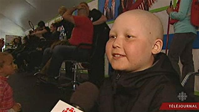 Vif succès pour le Défi têtes rasées de Leucan à Québec | Radio-Canada