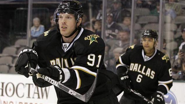 Les Maple Leafs feraient de l'oeil à Brad Richards | Radio-Canada