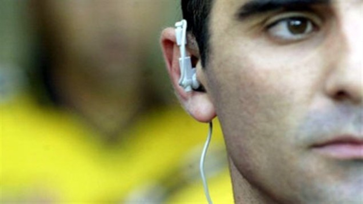 Interdit de circuler à vélo avec des écouteurs | Radio-Canada