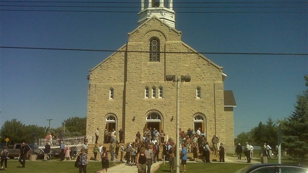 Des centaines de personnes rendent hommage à Alfred Roy | Radio-Canada