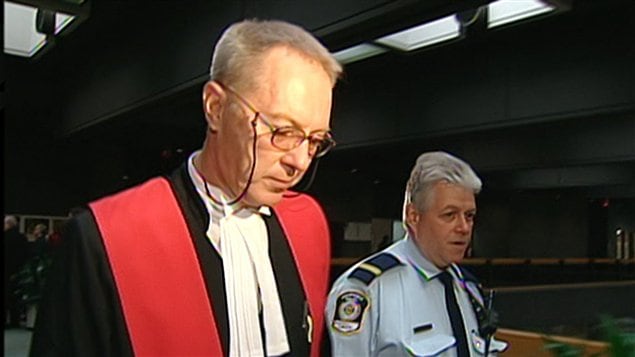 La présidence du mégaprocès des Hells par le juge Brunton suscite des ...