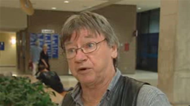 La croisade de l'activiste Bill Clennett contre Loto-Québec se poursuit ...