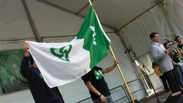 Les Franco-Ontariens célèbrent leur langue et leur drapeau | Radio-Canada