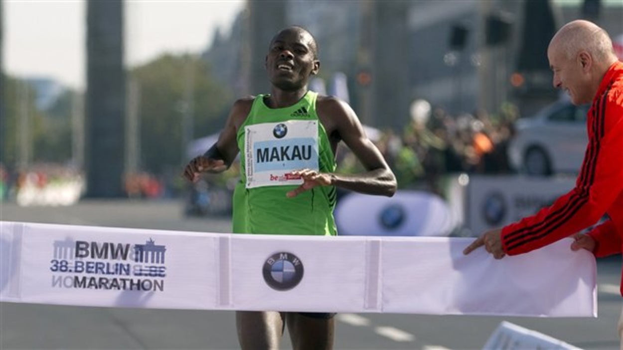 Le record du marathon validé | Radio-Canada