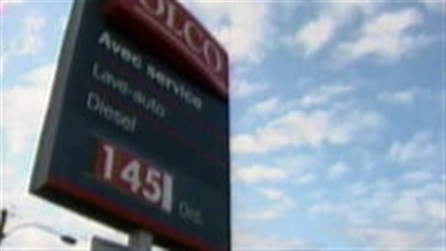 Des citoyens mobilisés contre la fermeture d'une station-service ...