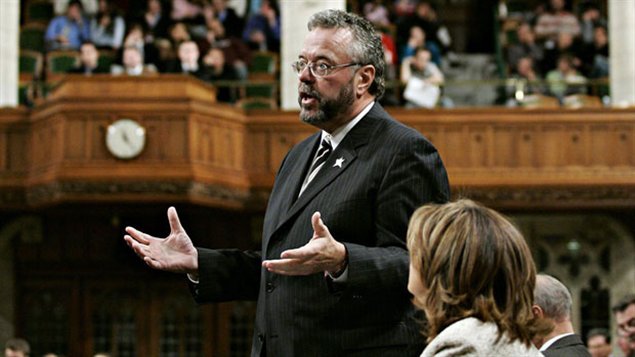 Les réactions affluent après la mort de l'ex-député libéral fédéral Reg ...