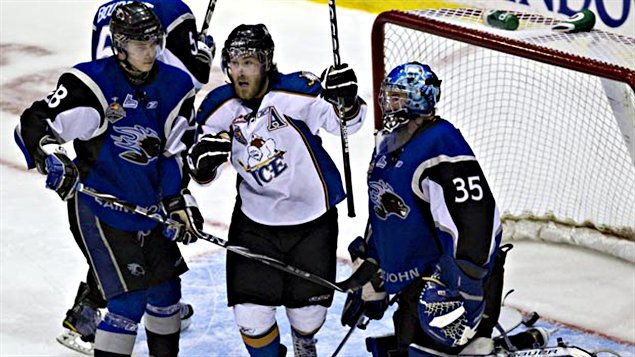 Corbeil-Thériault rappelé d'urgence | Radio-Canada