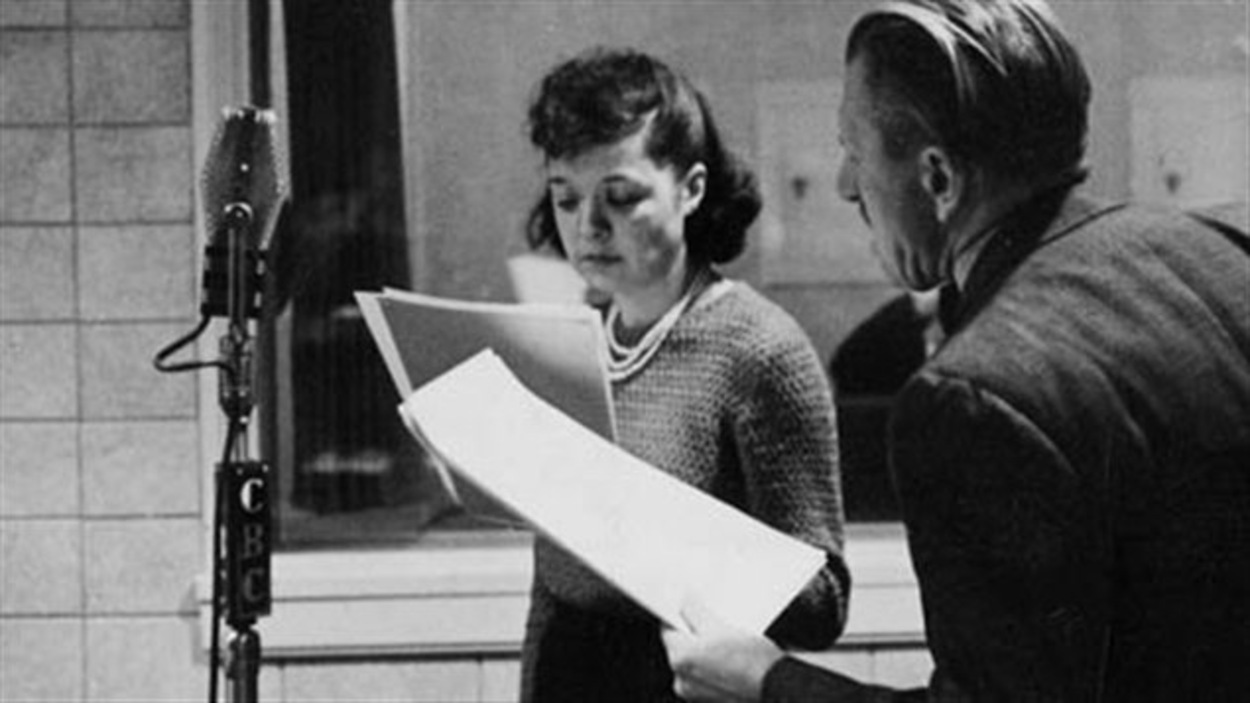 À la découverte de l'époque des radioromans | Radio-Canada