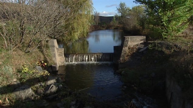 Le barrage du lac Beamish à Chelsea reste en place | Radio-Canada