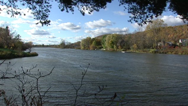 Les riverains du Lac Beamish à Chelsea craignent que leur lac soit ...