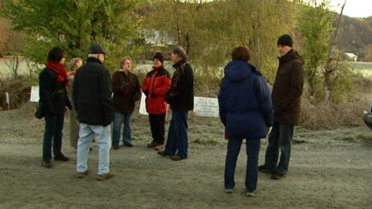 Le barrage du lac Beamish à Chelsea reste en place | Radio-Canada