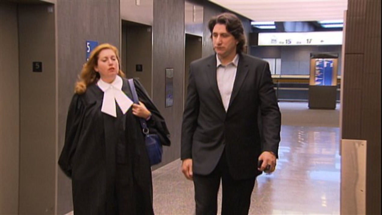 Le procès de Tony Conte encore reporté | Radio-Canada