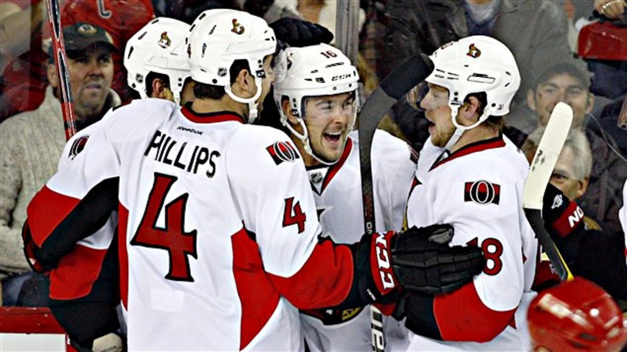 Les Sénateurs martyrisent les Penguins | Radio-Canada