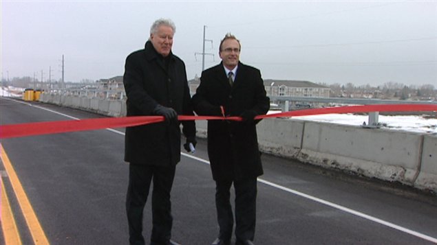 Inauguration de l'échangeur Lewvan à Regina | Radio-Canada