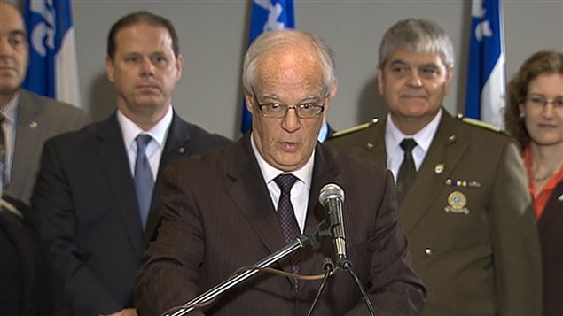 Registre des armes d'épaule : Québec va entamer un recours judiciaire ...